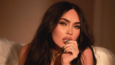 Megan Fox Stuns For Undn Laqr Nail Polish Collab Reportwire