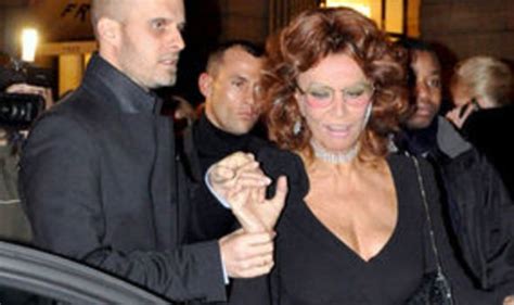 Smouldering Sophia Loren Still The Movie Sex Siren At Celebrity News Showbiz Tv