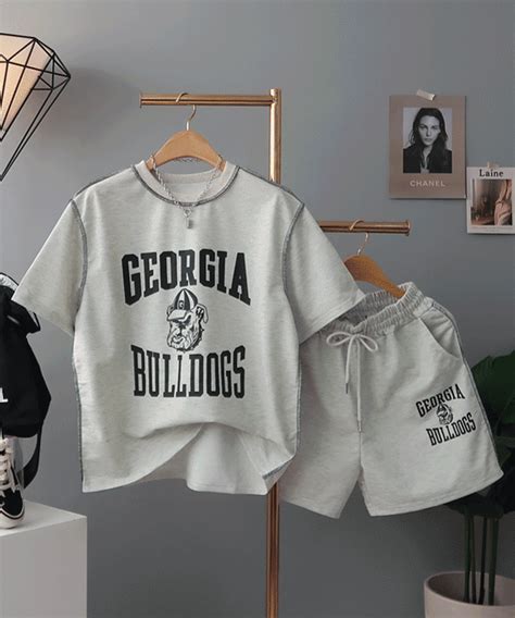 [셋업 스티치라인포인트 유니크 꾸안꾸] 스티치불독반팔 반바지set 에이블리