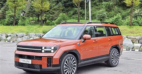 [시승기] 각 잡힌 신형 싼타페 실용성 좋은데 디자인은 논쟁