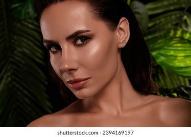 Hundred Naked Amazon Royalty Free Images Stock Photos Pictures Shutterstock