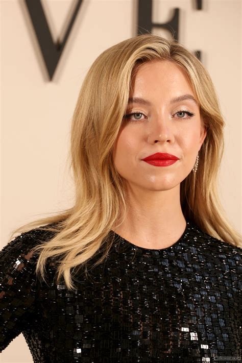 Pin By Ethan Moresco On Sydney Sweeney Short Hair Styles New Short