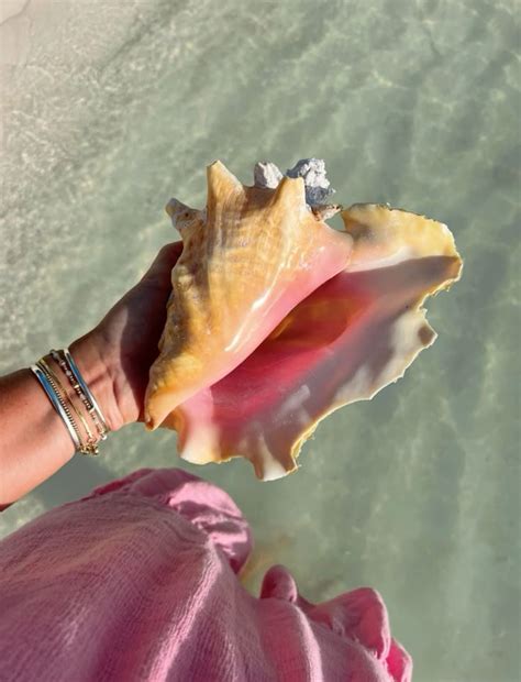 Pin By Jaclyn On Beach Ocean Girl Beachy Girl Beach Aesthetic