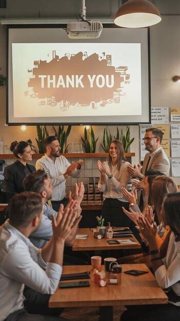 Café Geschäftsleute Und Applaus Für Den Erfolg Der Feier Und Gut Gemacht Für Das Teambuilding