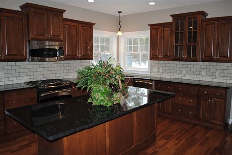 Kitchen Tiles Backsplash Ideas For Dark Cabinets And Granite