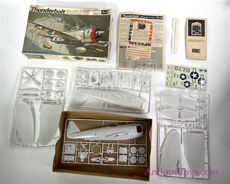 Revell Inc Plastic Official 132 Scale Model Thunderbolt Republic P