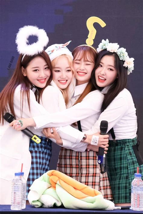 Discover 42 Yyxy Loona And Olivia Hye Ideas Kpop Girls Odd Eyes
