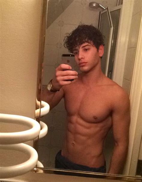 Fit Men Selfies