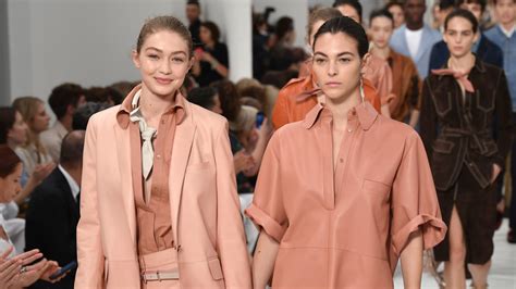 Meet Leonardo Dicaprios Rumored New Girlfriend Vittoria Ceretti