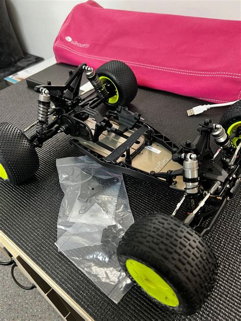 TLR T R C Tech Forums