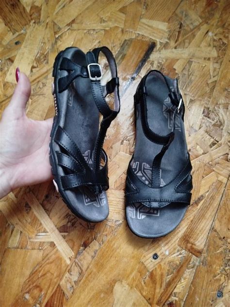 Шкіряні босоніжки сандалі сандалії Merrell — ціна 599 грн у каталозі Сандалі Купити жіночі речі