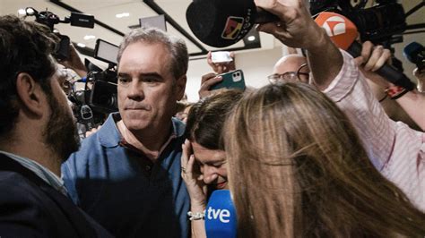 Pérez Dolset Denunció Un Espionaje A Sánchez Le Llenan Su Casa De