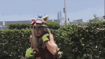 Jessica Nigri Cosplay Teemo
