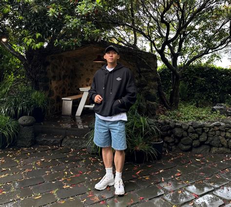 남자 반바지 코디 플랙 여름에 입기 좋은 얇은 청바지 어디에나 찰떡 네이버 블로그