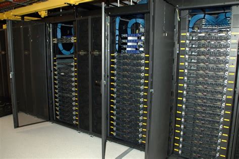 ¿qué Son Las Macrocomputadoras Características Ejemplos Y Funciones