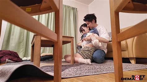 お掃除ロボットにカメラをつけて娘を見守っています。お掃除ロボットに仕掛けたカメラは放課後の我が家でsex三昧のヤリチンと娘のハダカを記録してい
