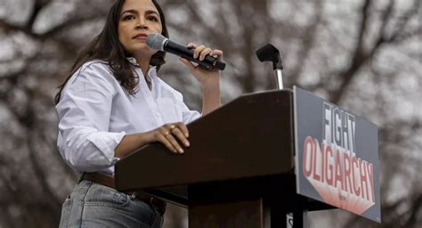 Aoc Endorses Socialist Zohran Mamdani In Nyc Mayoral Race Aoc Alexandria Ocasio Cortez News