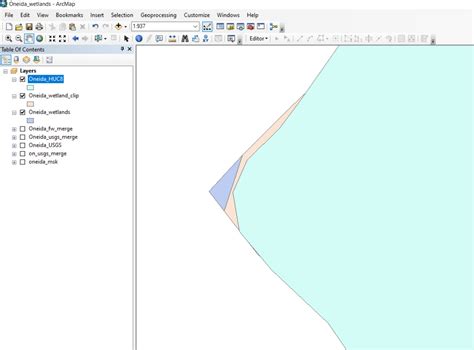 Polygon Wont Clip To Proper Extent Also Reverts After Merge With