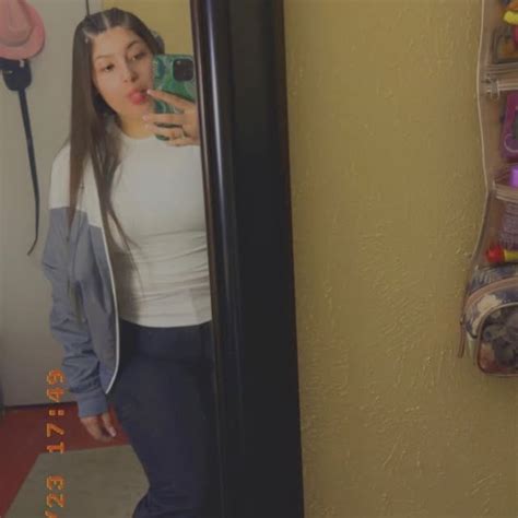 Melanie Mela Nieee Threads Say More