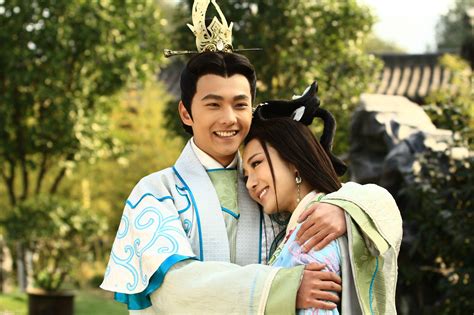 刘备老婆是孙权妹妹，张飞老婆是曹操侄女，那么，关羽老婆是谁？百科ta说