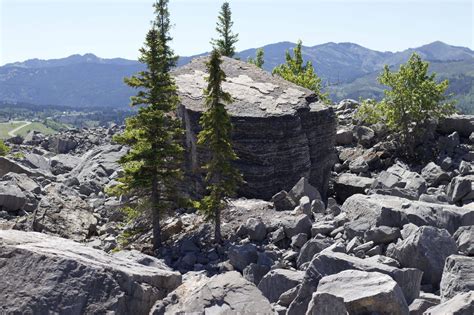 Bienvenue à Crowsnest Pass Montagnes Mines Et Frank Slide Tourisme