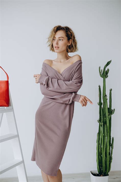 Flaunt Your Unique Shape Styling Tips For The Rectangle Column Body Shape