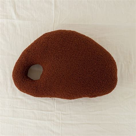 Fluffy Pebble Cushions Cyl