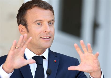 Политический театр Макрон сыграет в сказке Петя и волк