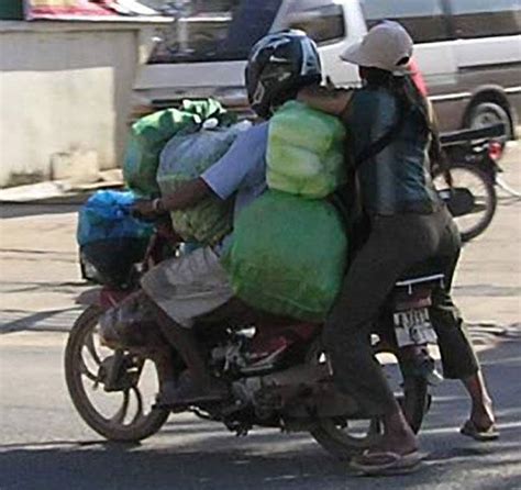 Kocak Kompilasi Foto Sepeda Motor Kelebihan Muatan