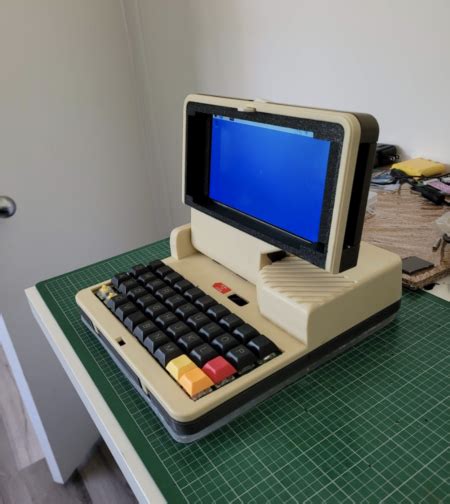 Ceres 1 Portable A Retro Inspired Laptop Hackspace 59 Raspberry Pi