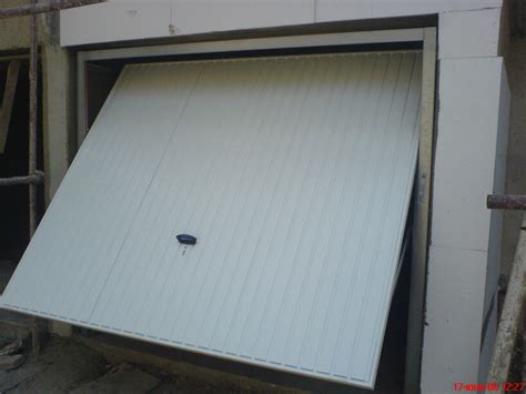 Гаражни врати ролетни метални секционни и индустриални