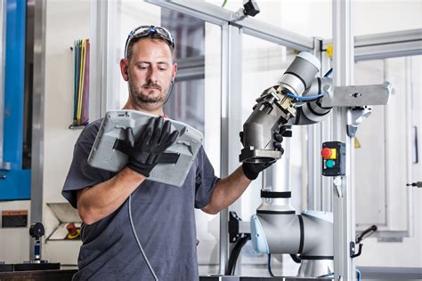 New Ur16e Cobot Designed For Heavy Duty Applications