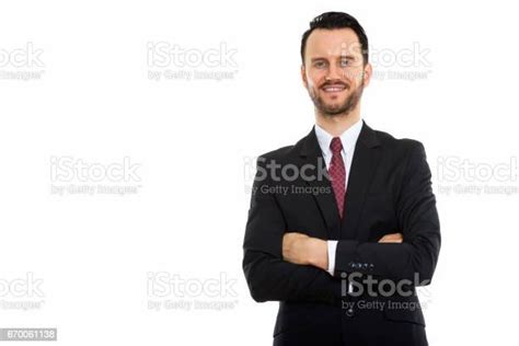 교차 하는 팔으로 웃 고 젊은 행복 한 사업가의 스튜디오 샷 20 29세에 대한 스톡 사진 및 기타 이미지 20 29세