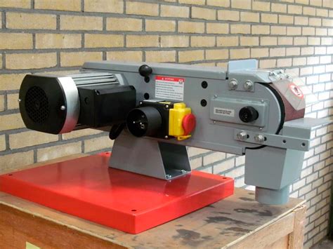 Шлифовальный ленточный станок по металлу Holzmann MSM 100L купить в E-1