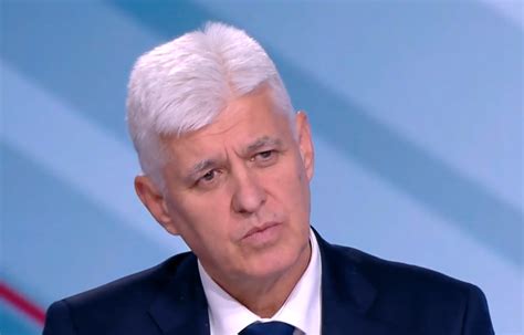 ЗАД ГЪРБА НА НАРОДА Военният ни министър Димитър Стойнов е в Украйна