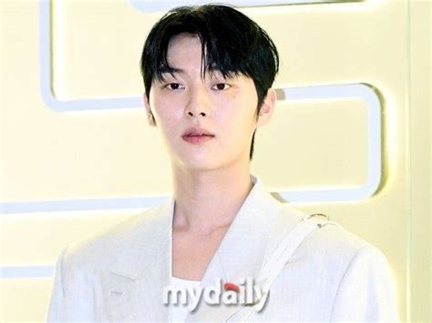 최현욱 담배·노출·시구까지 1년 1논란 Md이슈