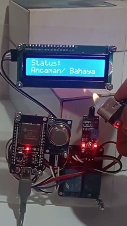 System Pendeteksi Kebakaran Menggunakan Sensor Flame Dan Sensor Mq2
