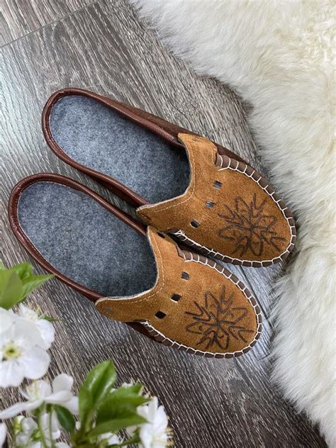 Тапочки шкіряні — ціна 495 грн у каталозі Капці Купити жіночі речі за доступною ціною на Шафі