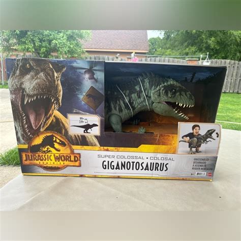 Mattel Toys Jurassic World Dominion Super Colossal Giganotosaurus