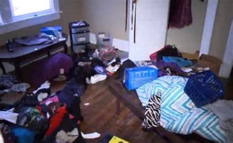 Хулгайч нар айлын гэрт сексдэв