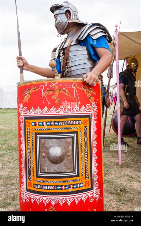 Roman Scutum Shield Hi Res Stock Photography And Images Alamy