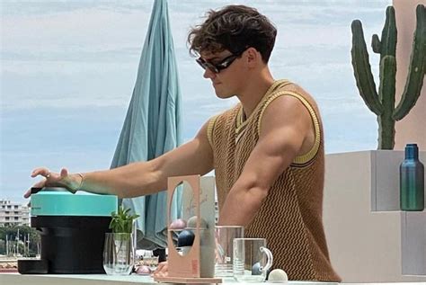 Is Noah Beck Gay Finally Uncovered