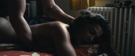 Naked Océane Cartia in Rust and Bone