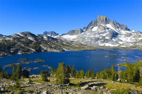 8 California Lakes Too Beautiful To Ignore 🤯