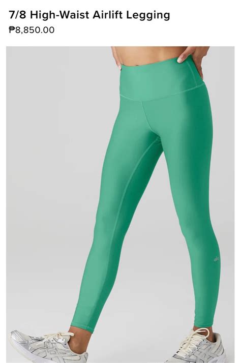 Alo Yoga, Women's Fashion, Activewear on Carousell