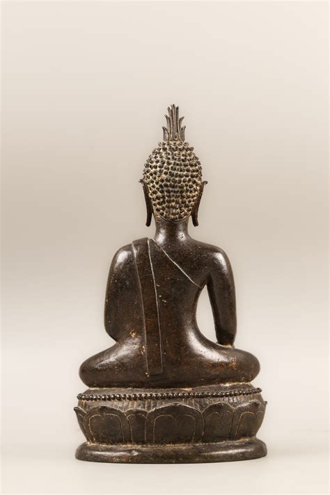 Buddha Assis Plaisir Desthete