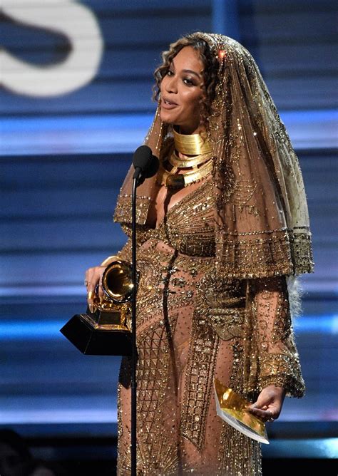 Beyoncés Grammys Looks Through The Years See What She Wore