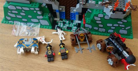 Lego 6098 King Leos Castle Nekompletní Aukro