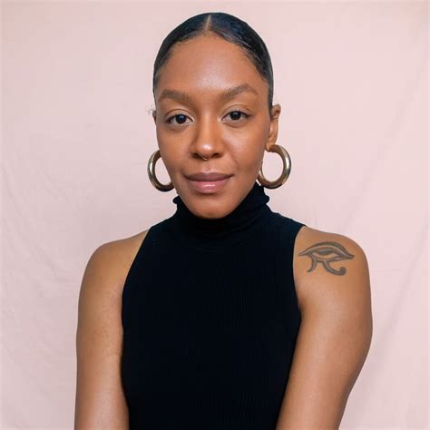 Uk Isabella Dorta Books Biography Latest Update