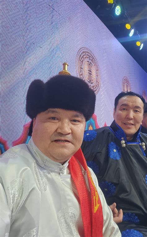 Отгойн Ганзориг Ганхуяг Энэ хүнийг суллаачээ ямар ичдэггүй юм бэ Эх орон газар шорооныхоо